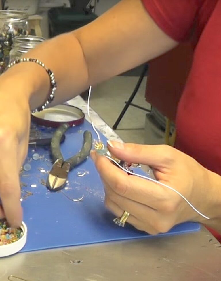 How to Make Bead People Craft Tutorial - Craft Klatch