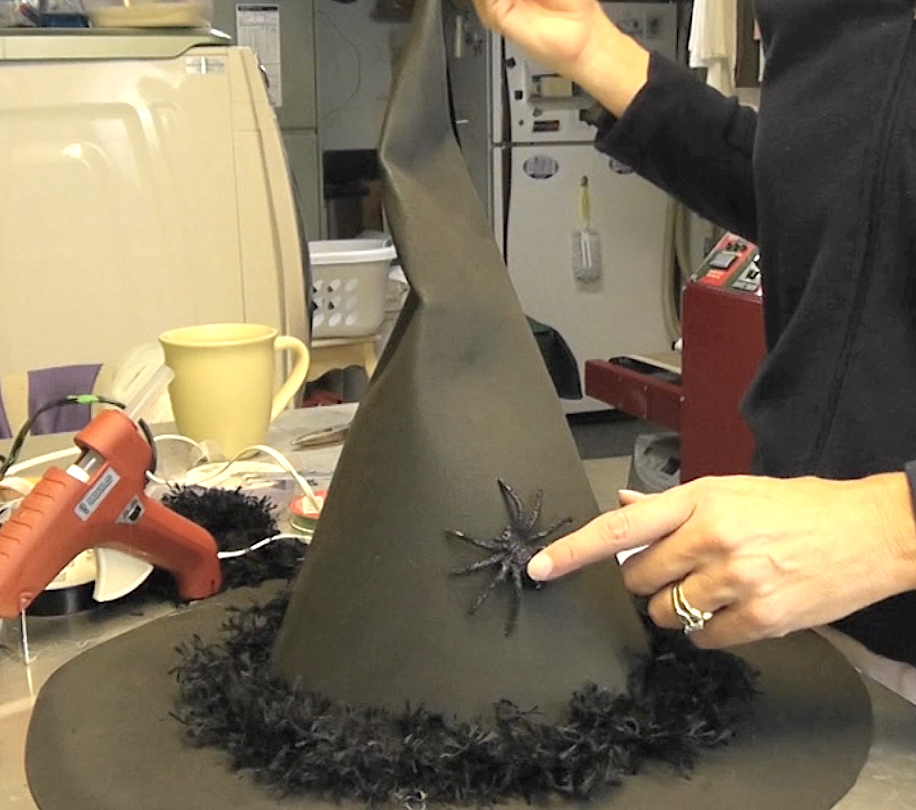 How to Make a Witch Hat Craft Tutorial - Craft Klatch