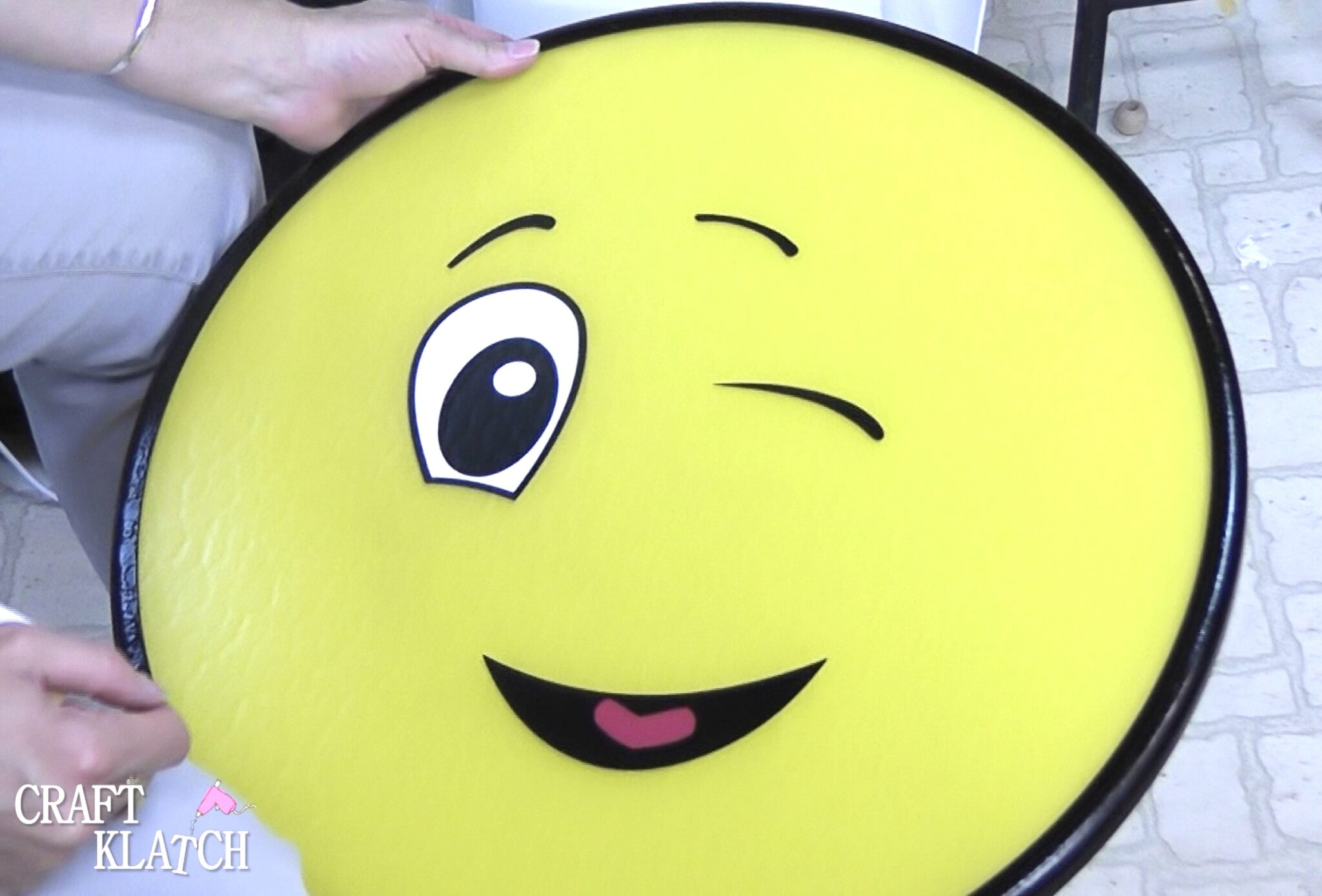 Outdoor Table Makeover DIY ~ Emoji Table ~ Garbage to Gorgeous® Episode ...