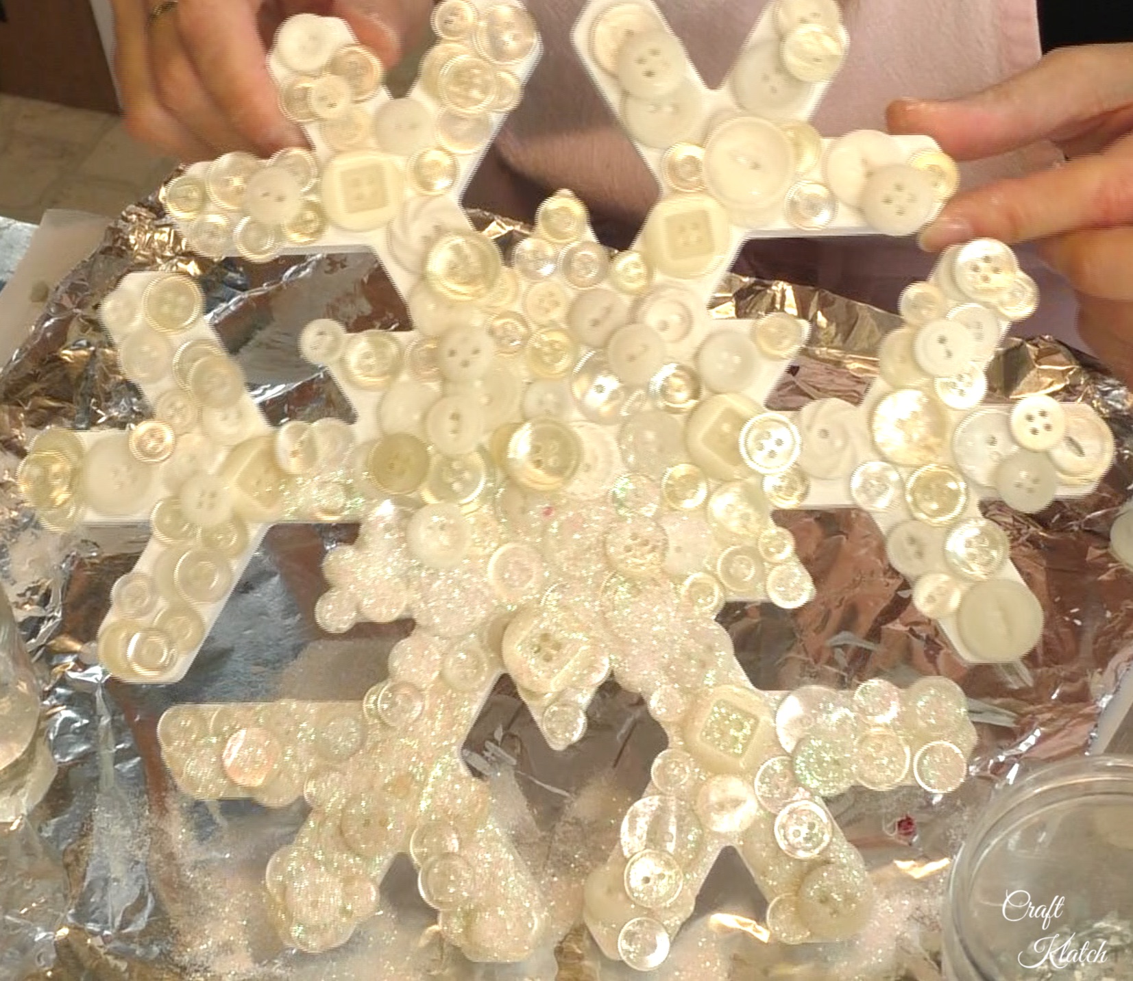 How To Make A Button Snowflake Holiday Decoration - Craft Klatch