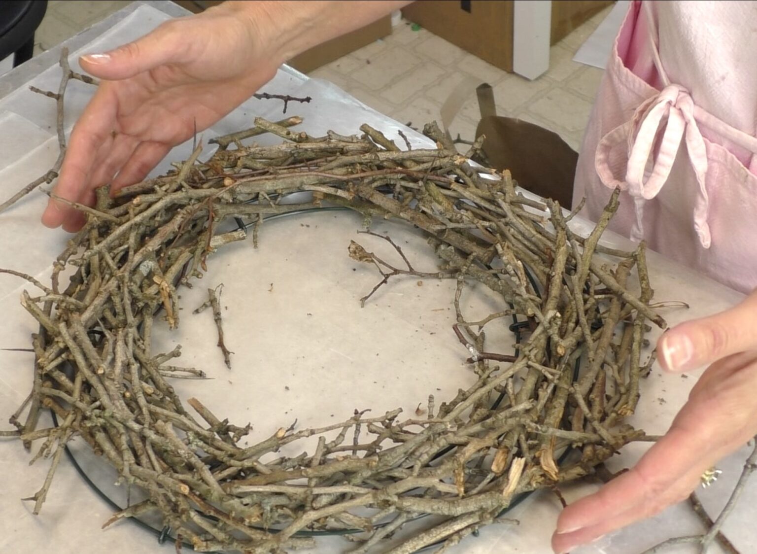 How to Make a Twig Christmas Wreath - Craft Klatch