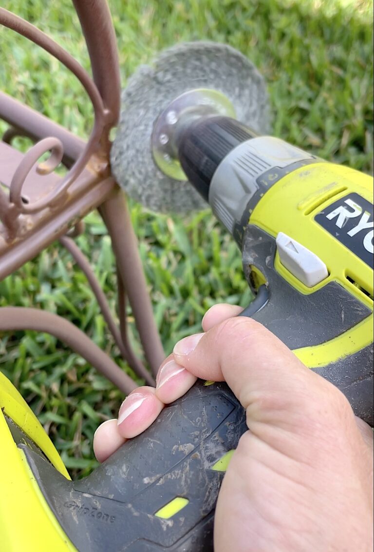 How to Get Rust Off of Metal Furniture & Fix It - Craft Klatch