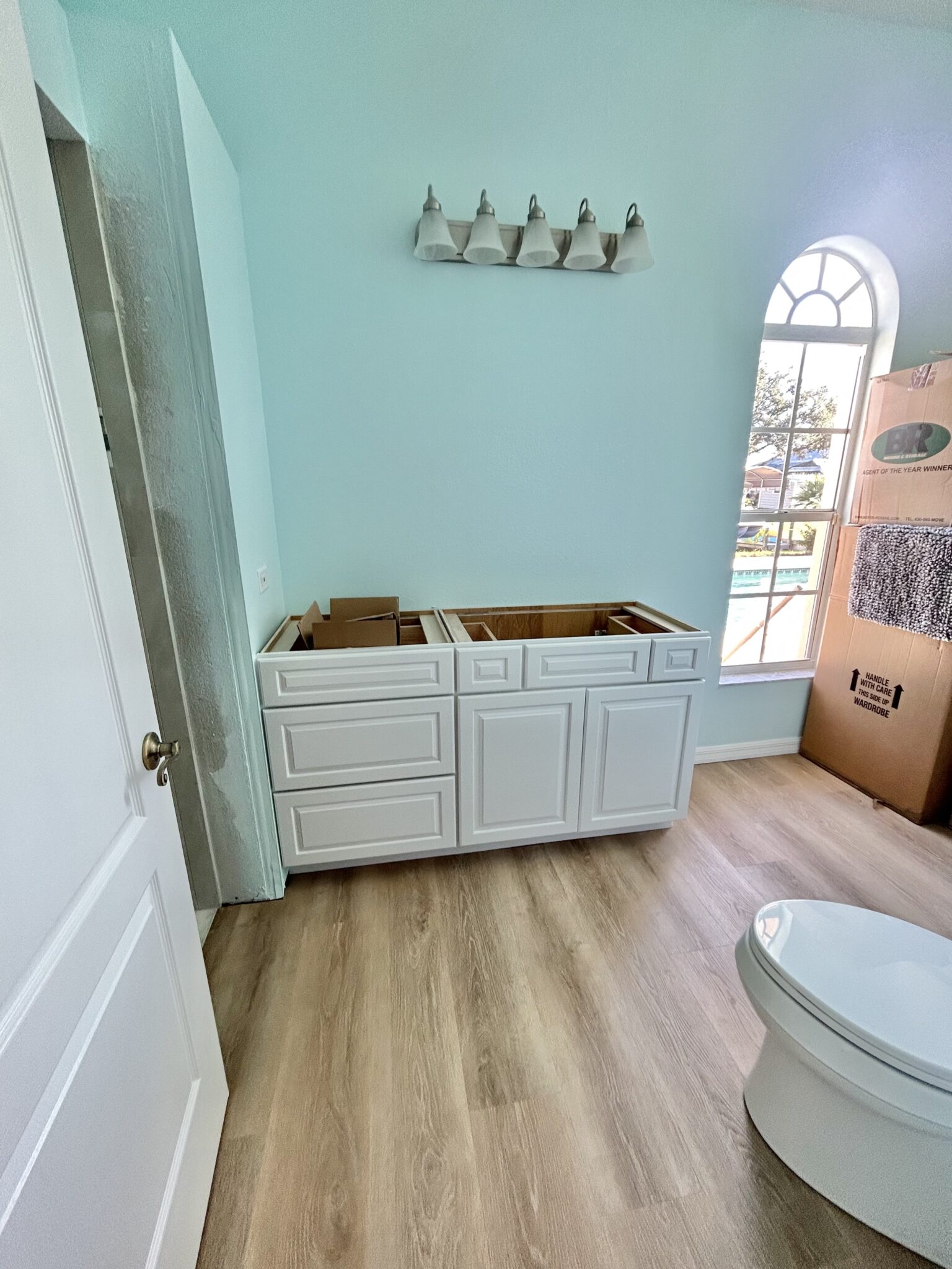 Selecting Paint Essentials: 5 Tips for Picture-Perfect Walls - Craft Klatch