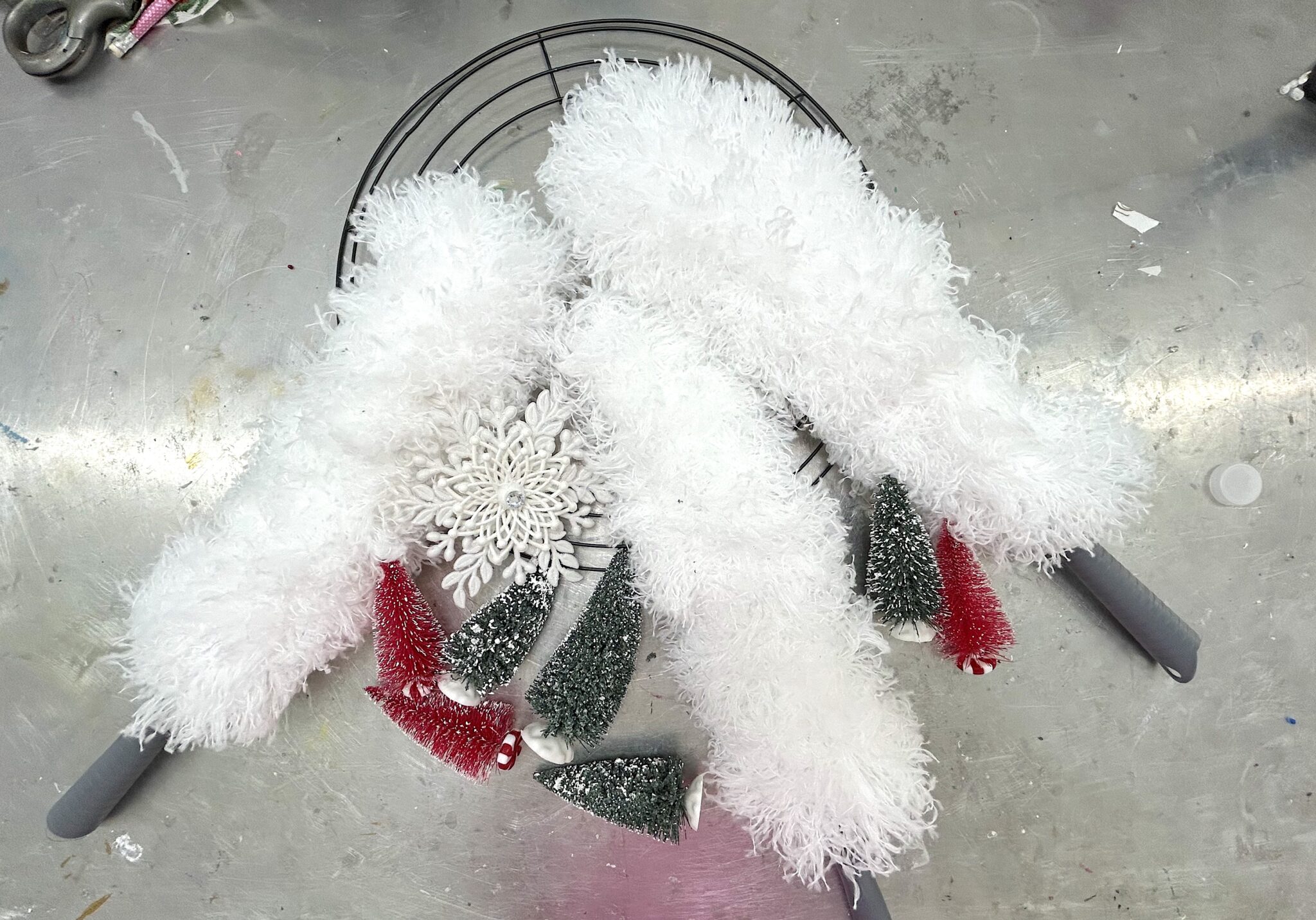 How to Make a Wreath for Christmas - Craft Klatch