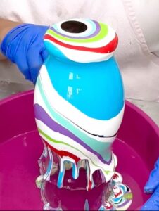 Acrylic Paint Pouring on Vases DIY: Transform your glassware in 5 easy ...