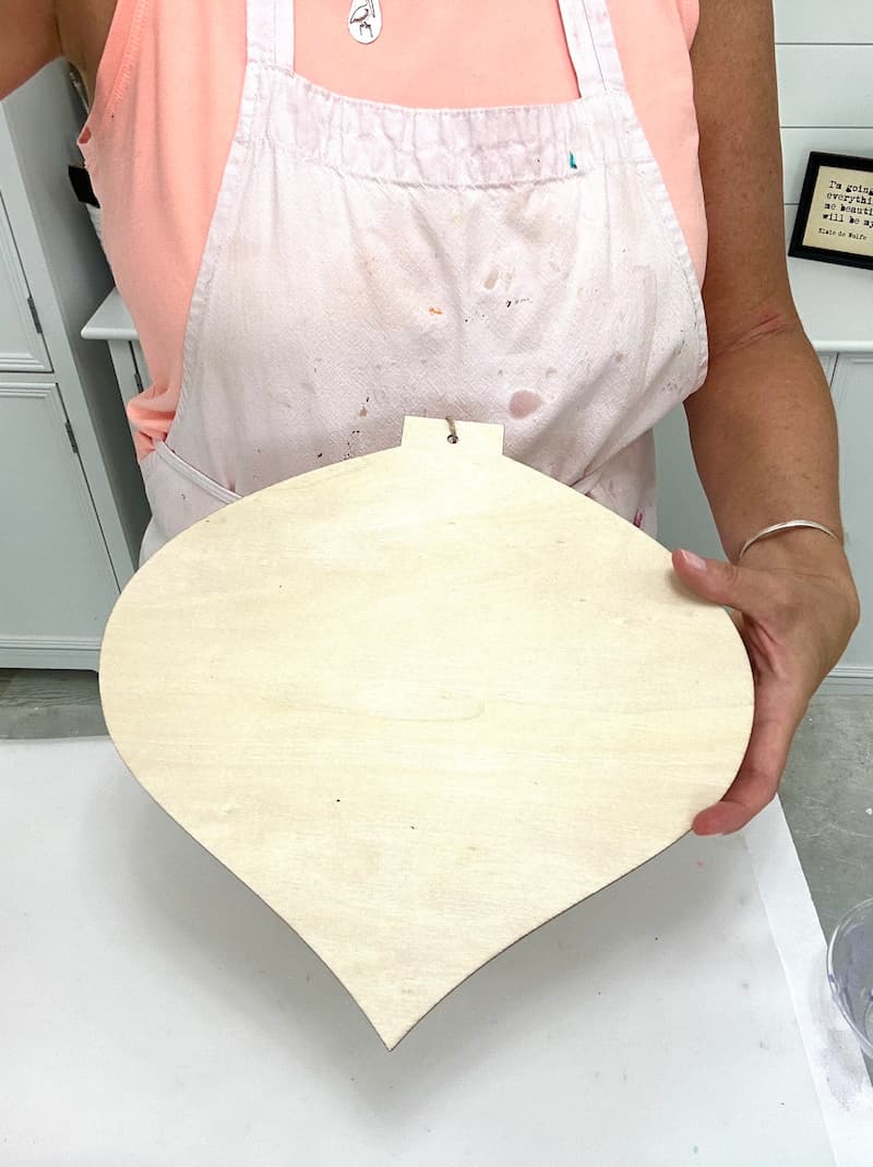 How to Make the Grinch: A Dollar Tree Craft Ornament Makeover - Craft ...