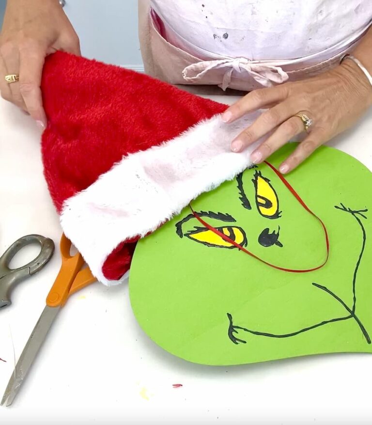 How to Make the Grinch: A Dollar Tree Craft Ornament Makeover - Craft ...