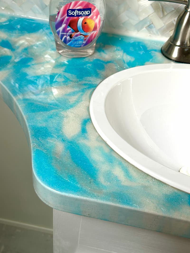 How to Use Epoxy Resin for Countertops...WOW! - Craft Klatch