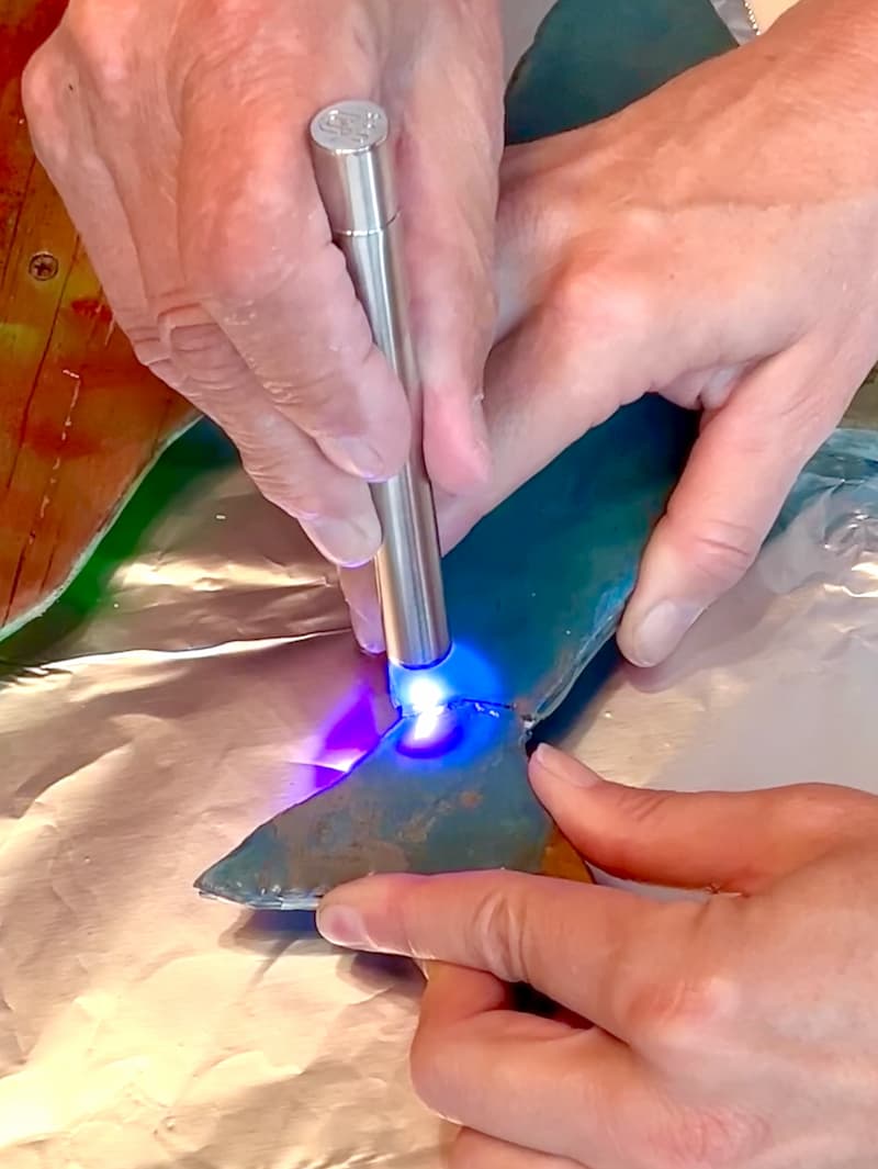 Oops! A Fish Lost Its Tail – Here’s How I Fixed It with UV Resin ...