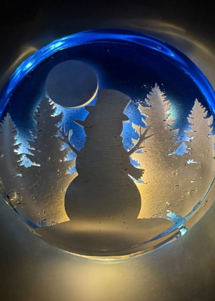 Easy Resin Snowman Decor DIY - Craft Klatch